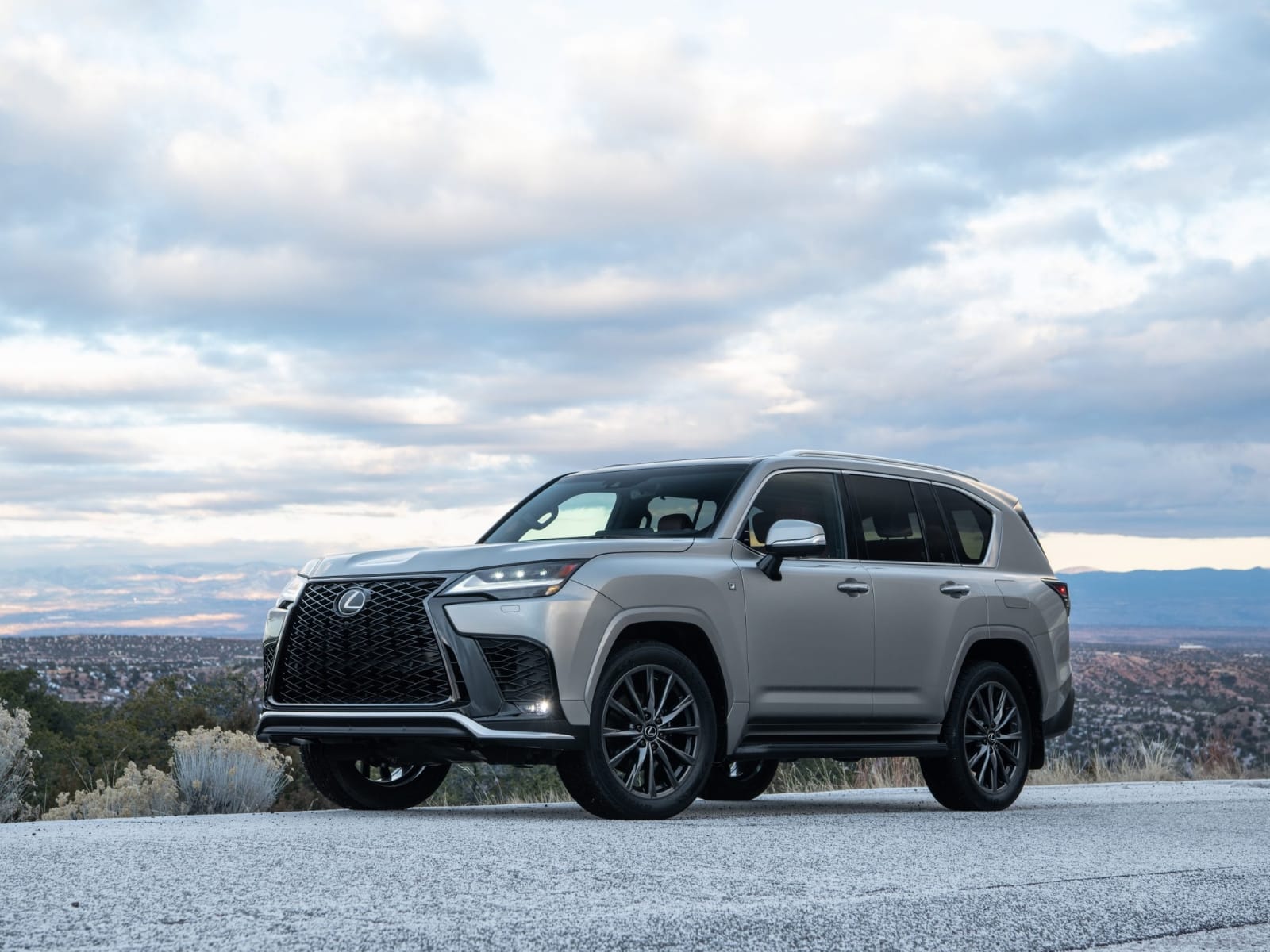 Lexus LX 600 Luxury 2025: un mastodonte de lujo racional pero complejo ...